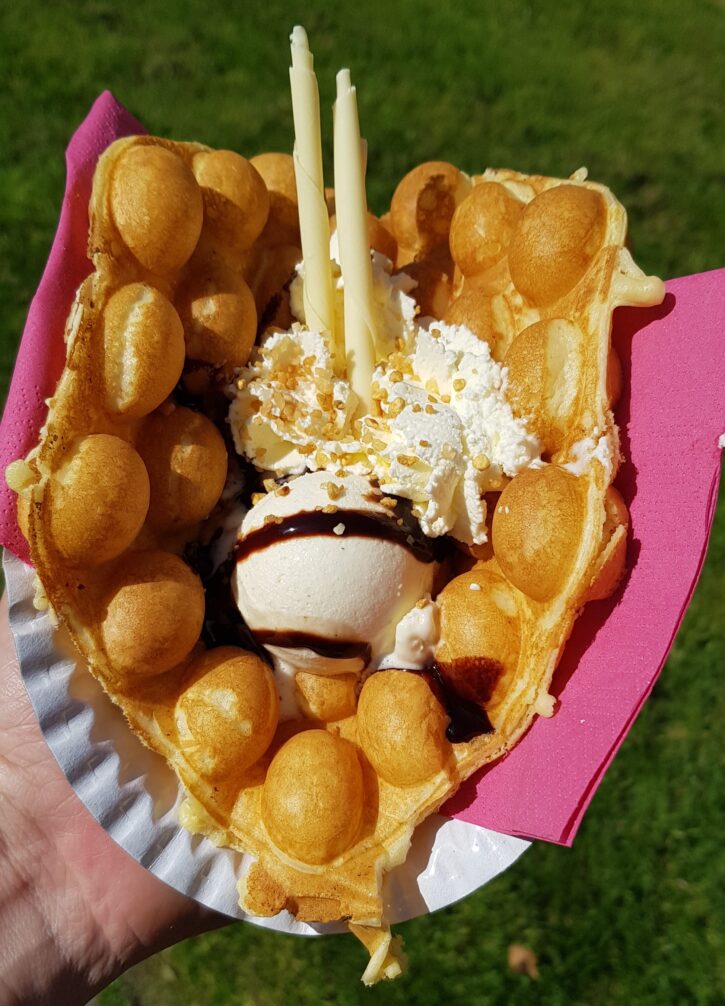 [:en]Got a sweet tooth? Try the all new Bubble Waffle![:nl]Zin in zoet ...